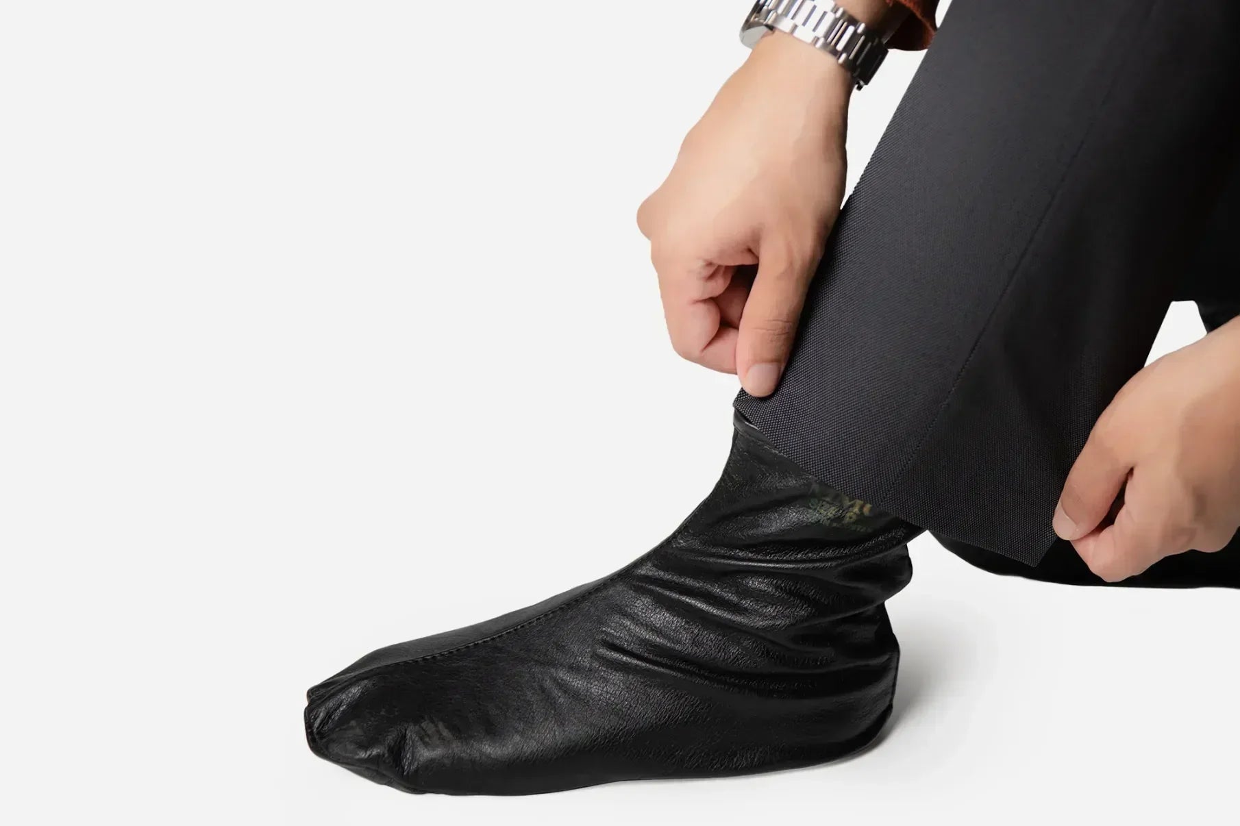 How Leather Socks for Wudhu Make Prayer Easier and More Comfortable ...