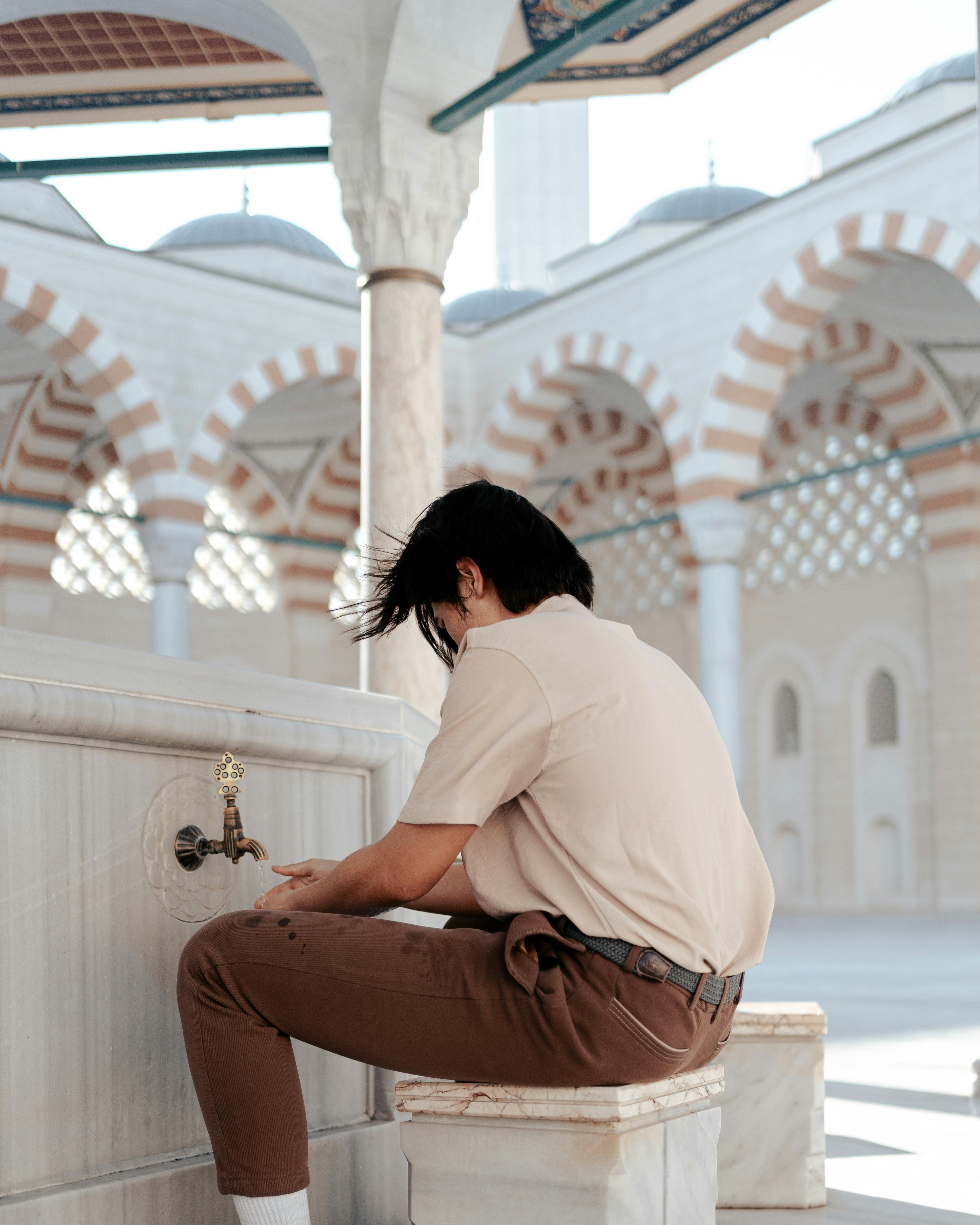 What is Wudu? How to Do Wudu While Traveling: Complete Guide – The ...